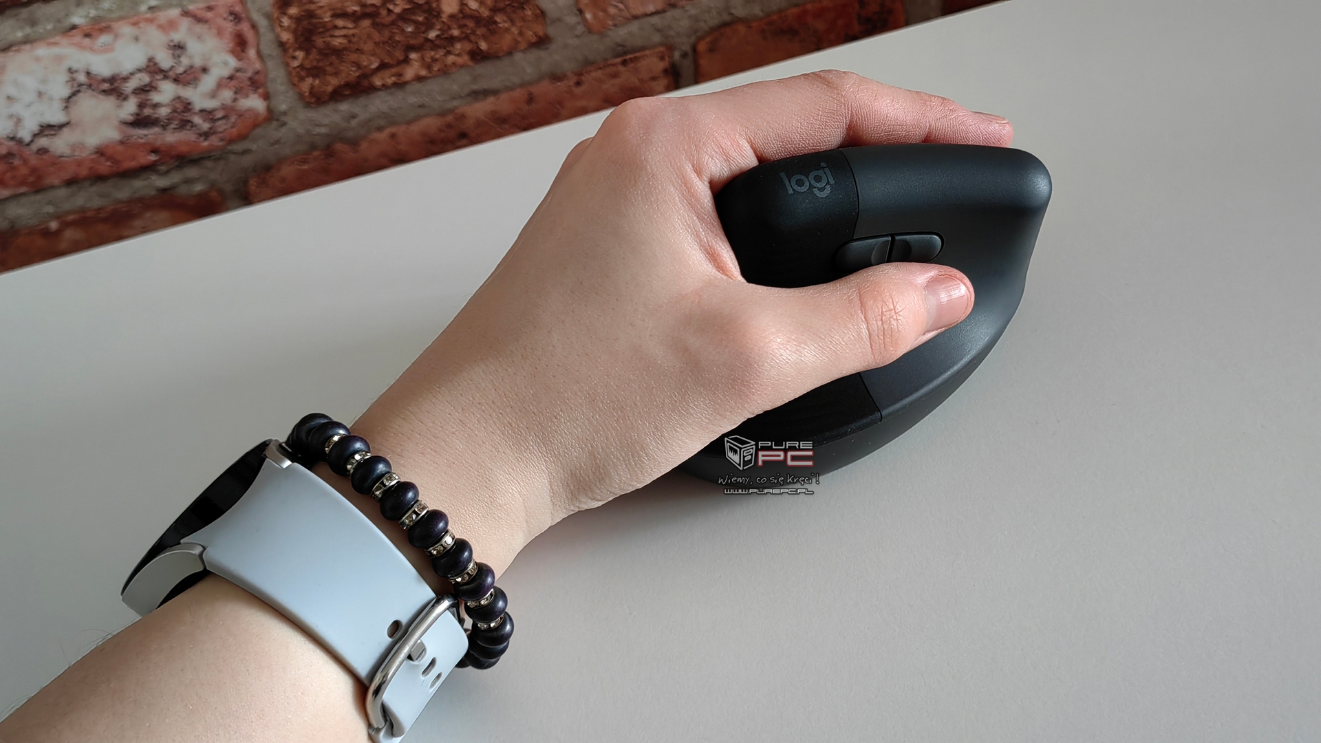 Test myszki Logitech Lift – pionowy, ergonomiczny gryzoń, który ... Test myszki Logitech Lift – pionowy, ergonomiczny gryzoń, który ...