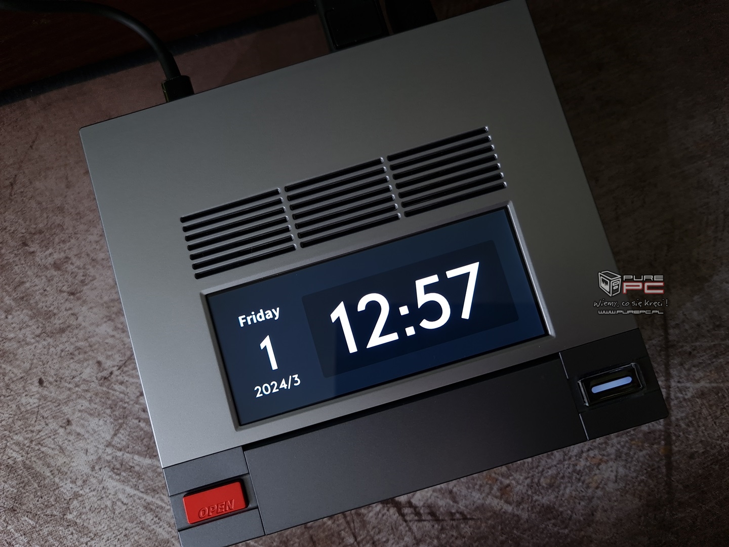 Test AYANEO Retro Mini PC AM02 - Komputer z AMD Ryzen 7 7840HS, dzięki ...