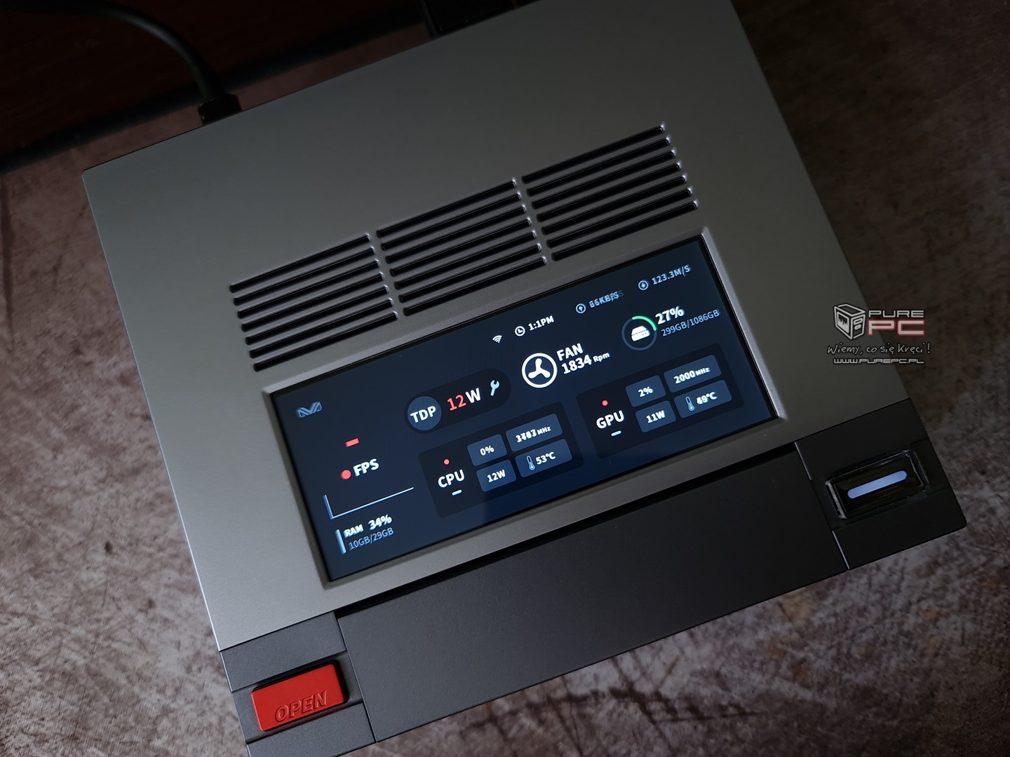 Test AYANEO Retro Mini PC AM02 - Komputer z AMD Ryzen 7 7840HS, dzięki ...