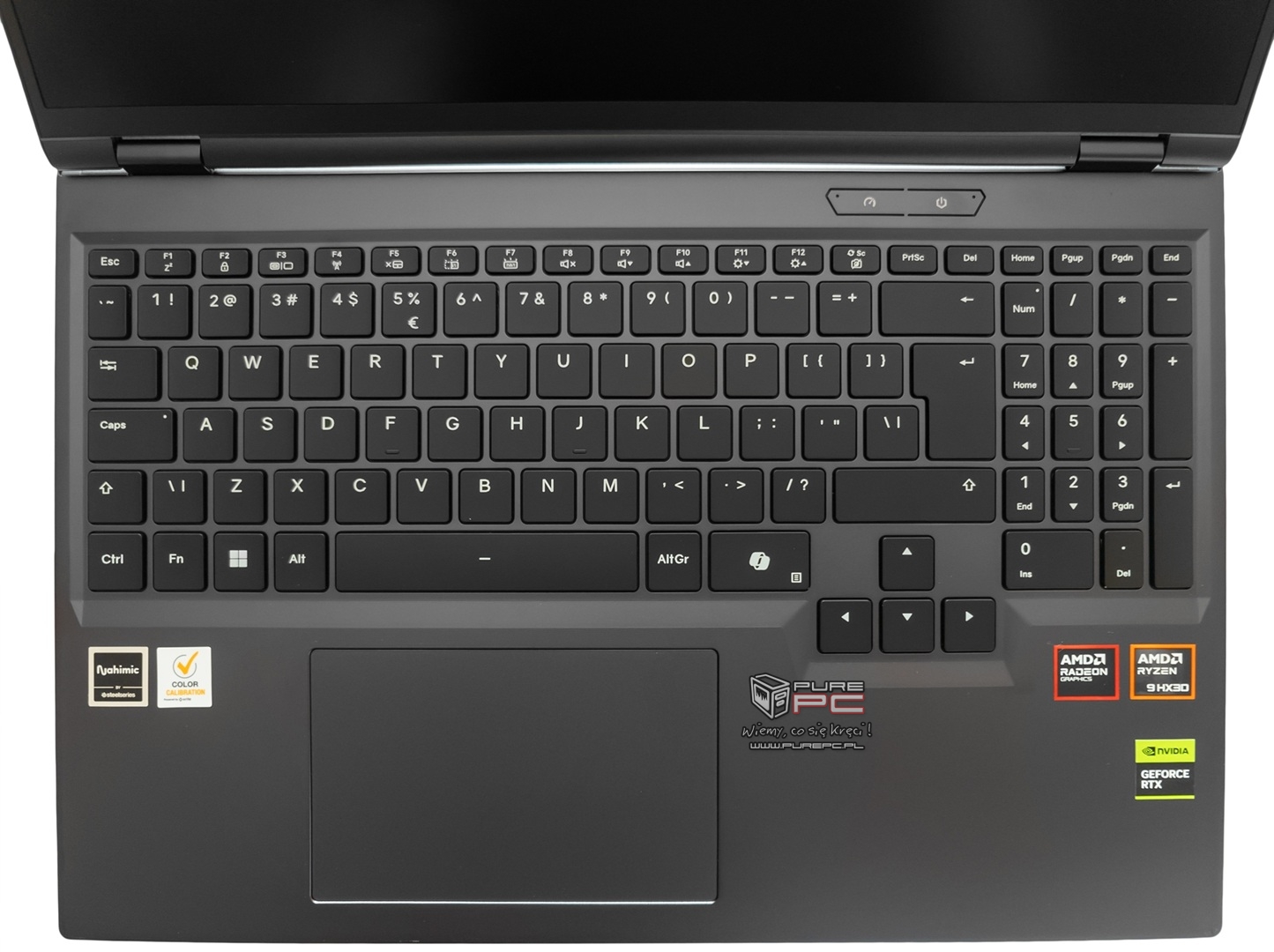 Test Hyperbook A16 Zen z AMD Ryzen 9 9955HX3D oraz NVIDIA GeForce RTX ...