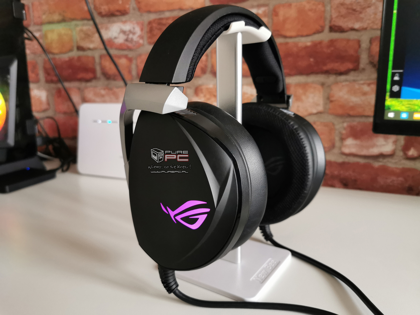 Test ASUS ROG Theta 7.1 - słuchawki z ośmioma przetwornikami (strona 2 ... Test ASUS ROG Theta 7.1 - słuchawki z ośmioma przetwornikami (strona 2 ...