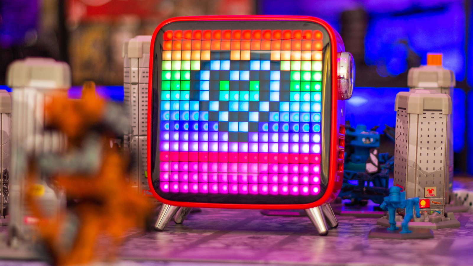 Divoom Tivoo-Max 2.1 Review: Retro Bluetooth Speaker with Pixel Art Di