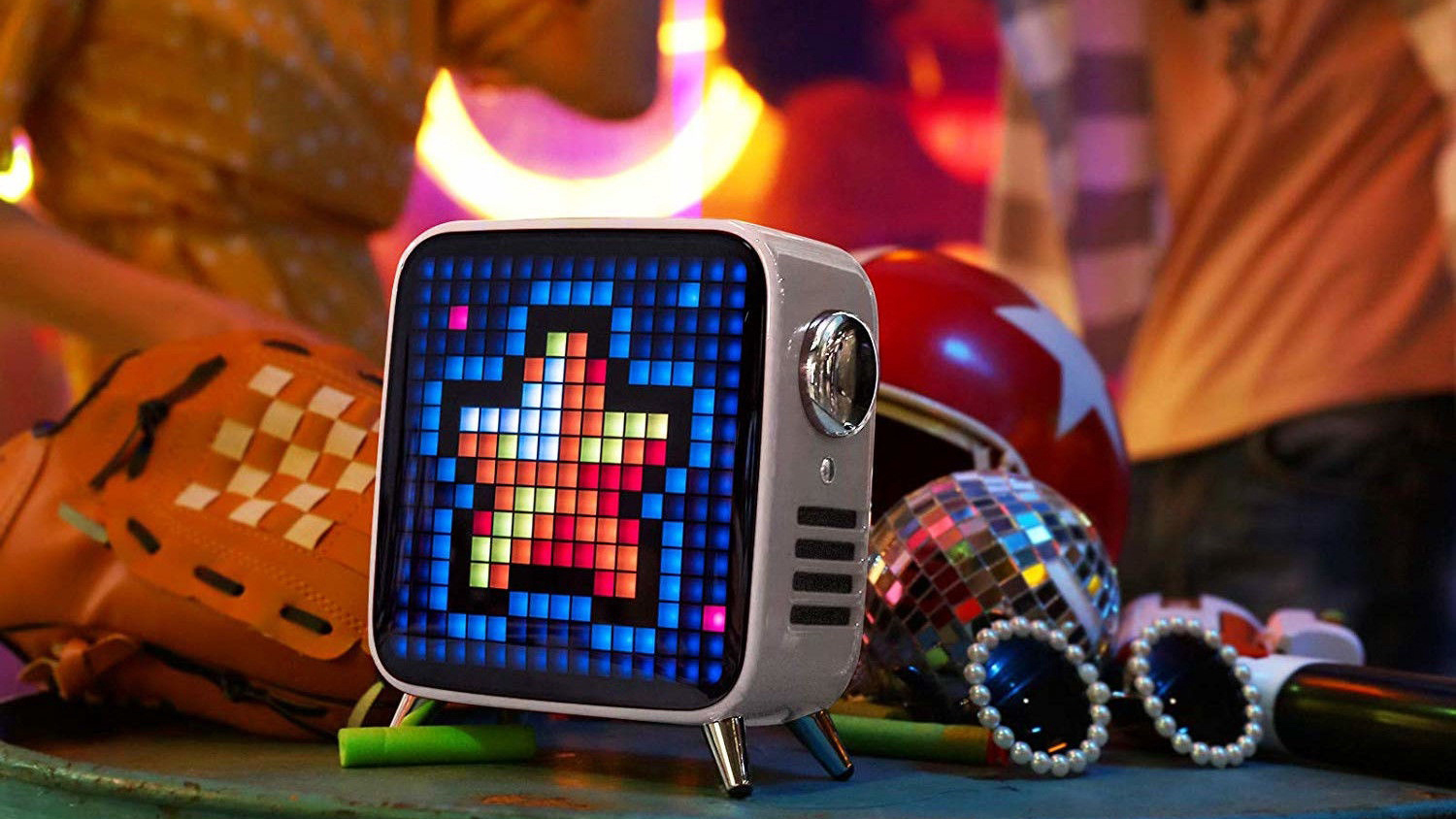 Divoom Tivoo-Max 2.1 Review: Retro Bluetooth Speaker with Pixel Art Di ...