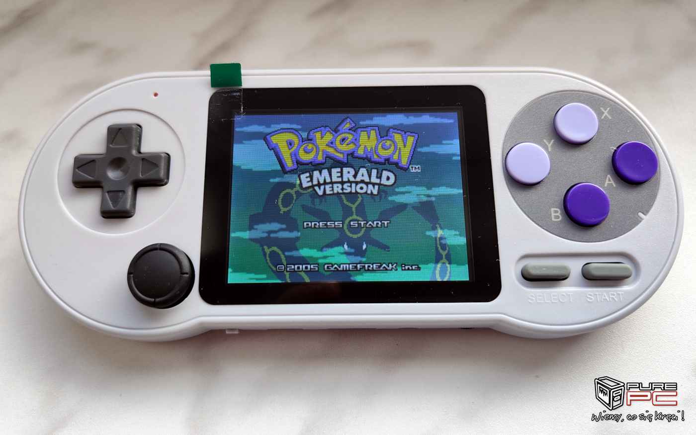 Data Frog SF2000 - recenzja przypominającego kontroler do SNES-a ...