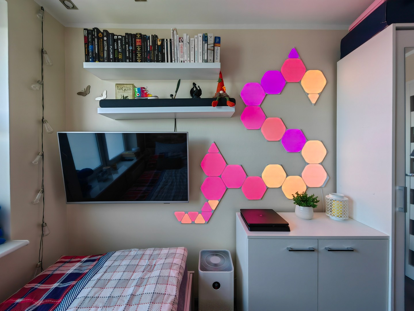 Nanoleaf Shapes Hexagons sparowane z Shapes Mini Triangles - co można ...