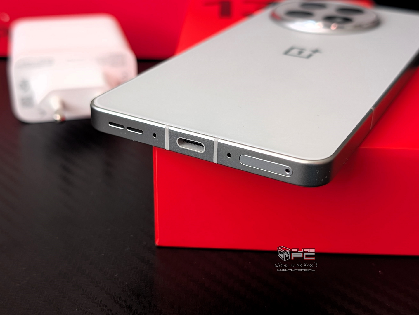 Test OnePlus 13R vs OnePlus 12. Lepszy nowy model czy ceniony ex ...