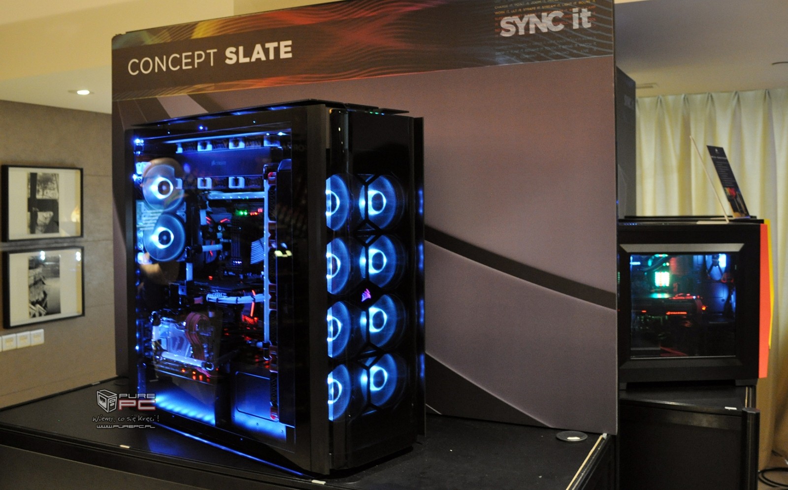 Corsair Slate i Curve - koncepty obudów nie z tej Ziemi | PurePC.pl