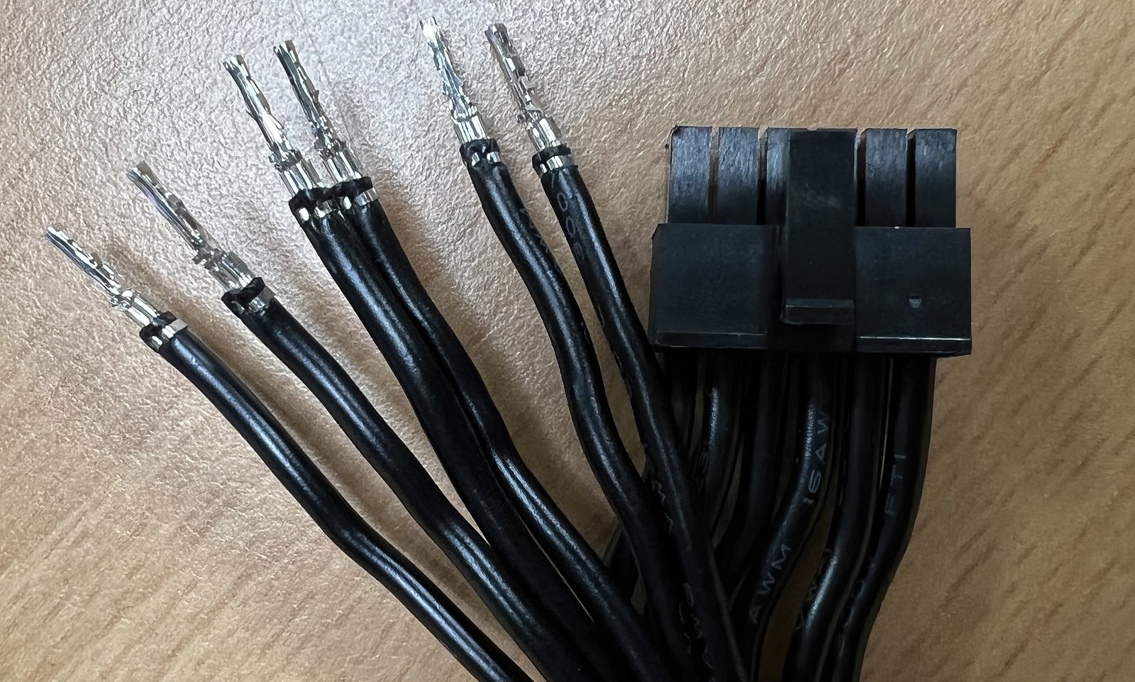 NVIDIA GeForce RTX 4090 - dostarczany z kartami adapter zasilania 16 ...