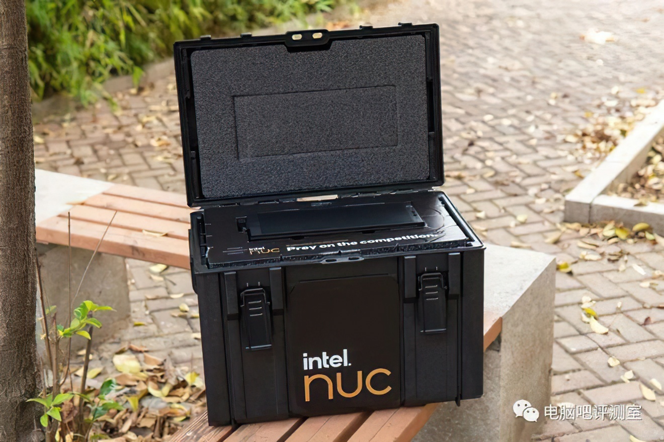 Intel NUC 13 Extreme Intel NUC 13 Extreme