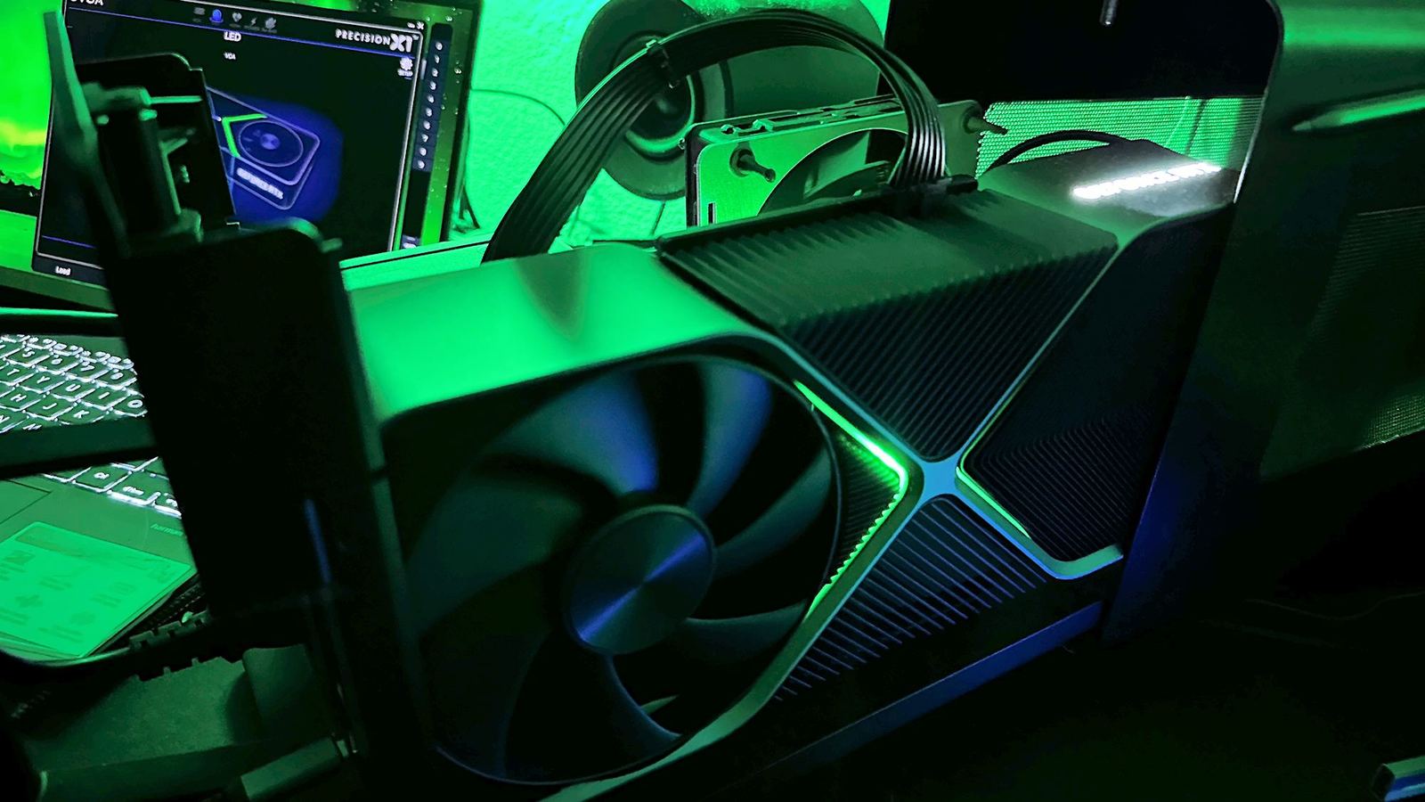 NVIDIA GeForce RTX 4090 - topowa karta graficzna Ada Lovelace została ...