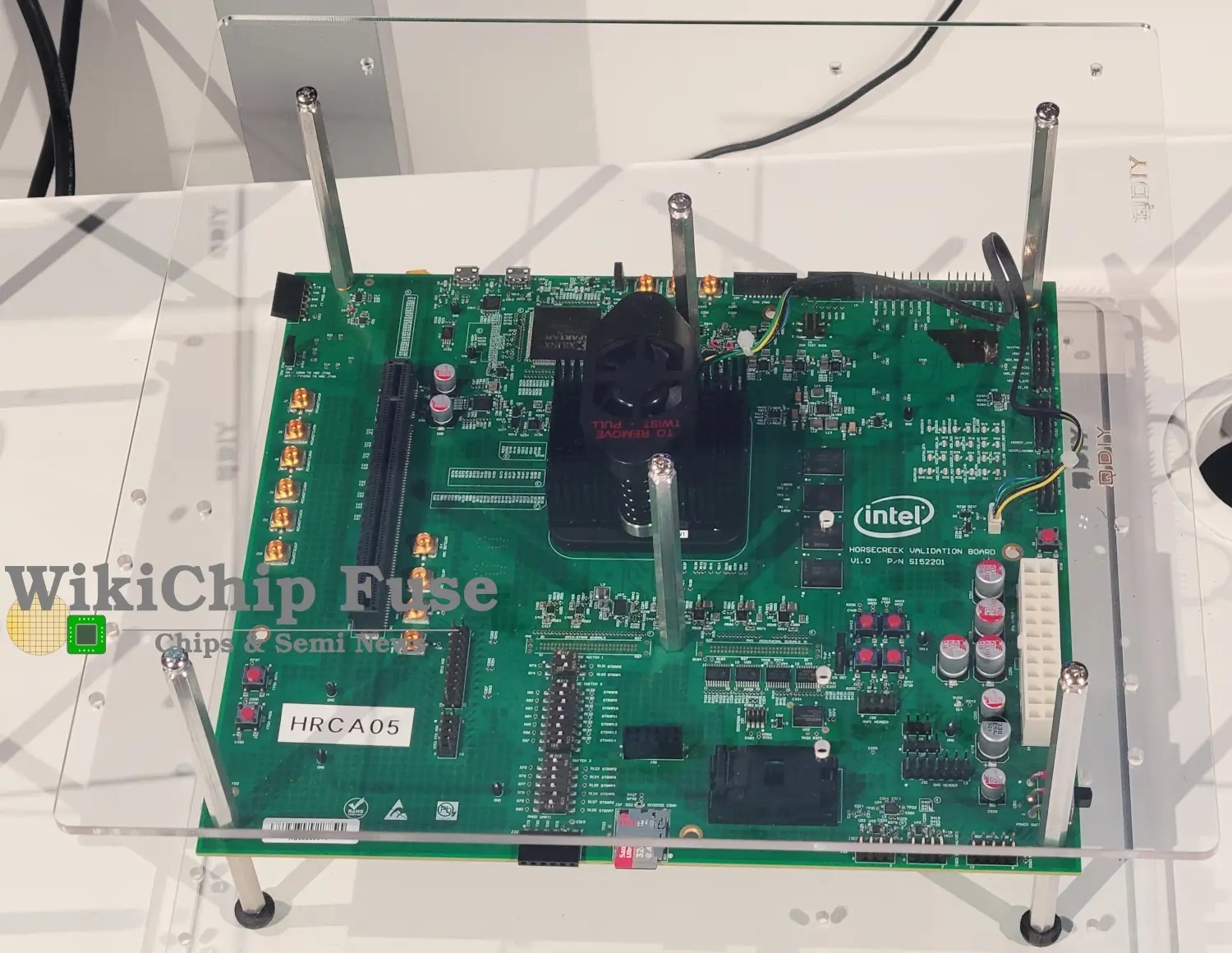 HiFive Pro P550 - Intel i SiFive połączyły siły wprowadzając na rynek ... HiFive Pro P550 - Intel i SiFive połączyły siły wprowadzając na rynek ...