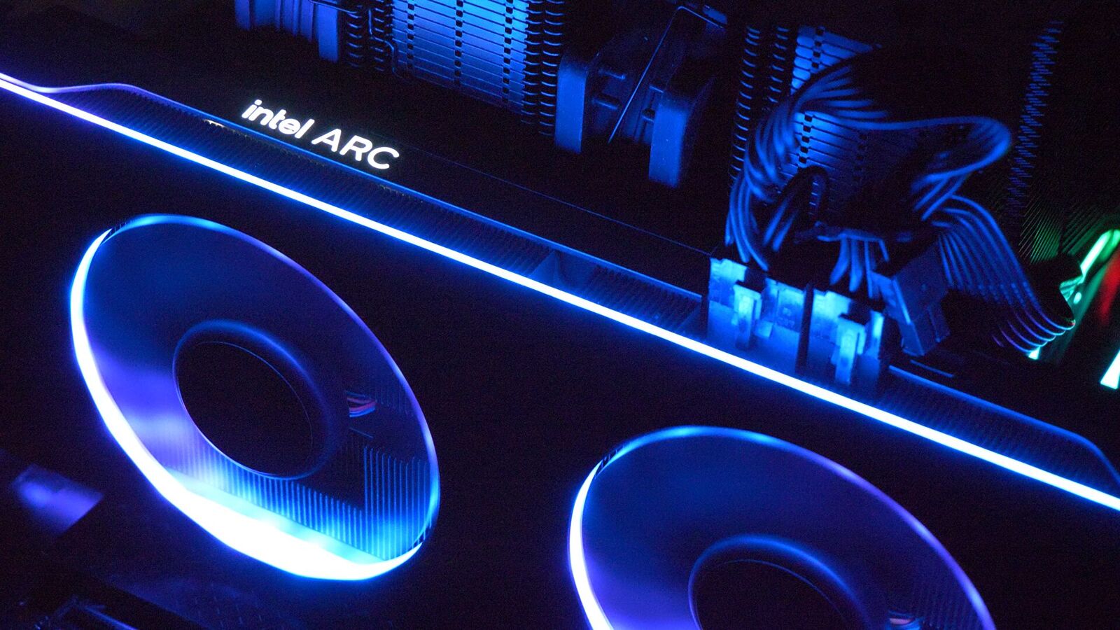 Intel składa kolejne zamówienia w TSMC. Układy z rodziny Battlemage i ...