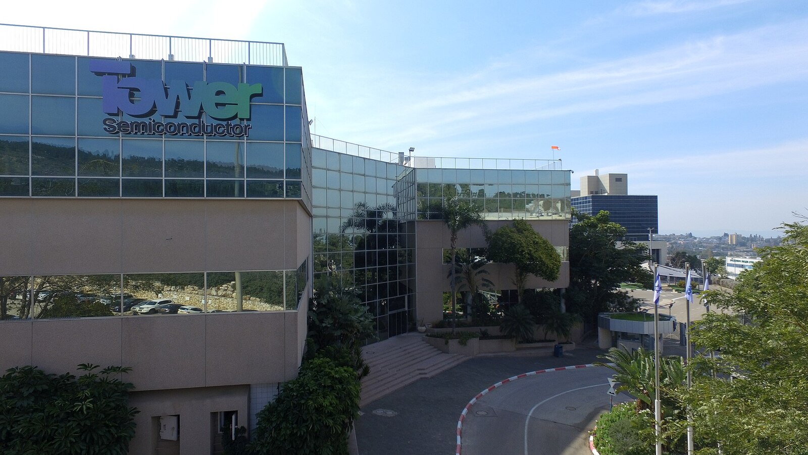 Intel nie przejmie Tower Semiconductor. Będzie musiał zapłacić znaczące ... Intel nie przejmie Tower Semiconductor. Będzie musiał zapłacić znaczące ...