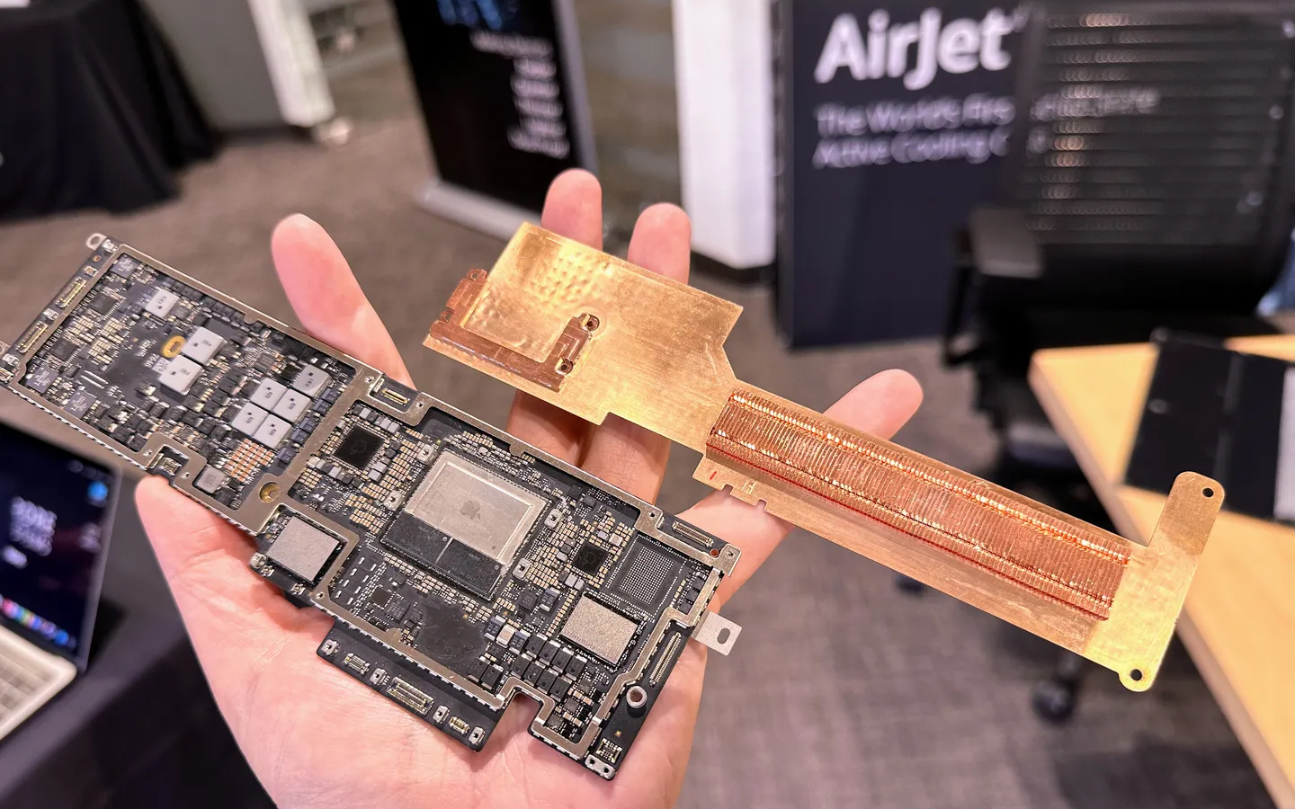 AirJet Mini - innowacyjne chłodzenie pozwala uzyskać lepszą wydajność w ...