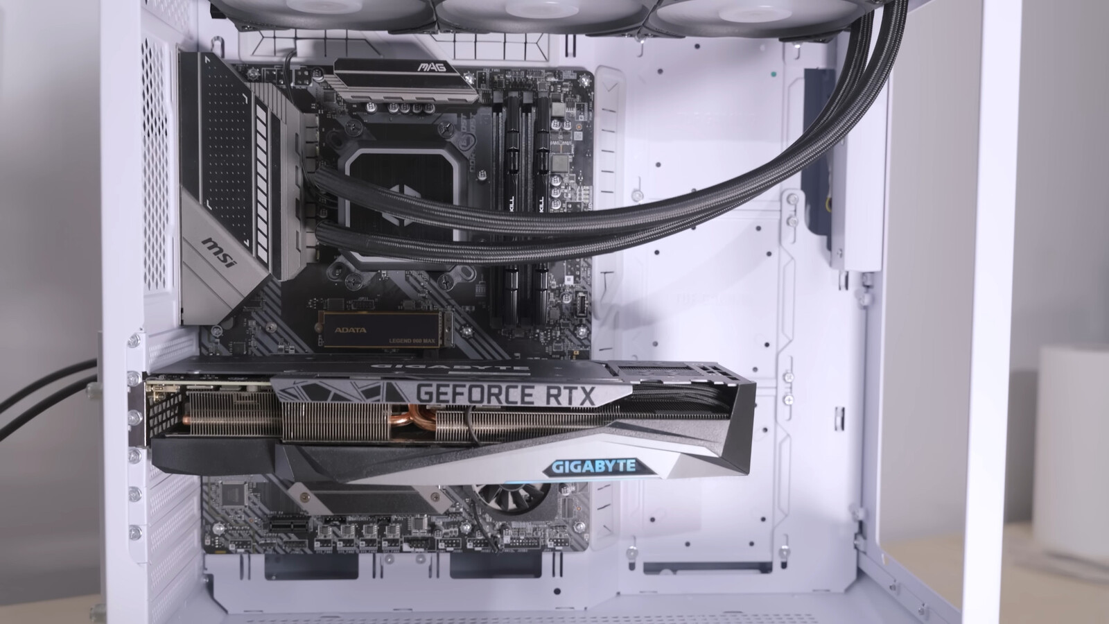 PC bez widocznych kabli. Oto polska odpowiedź na płyty główne ASUS BTF ...