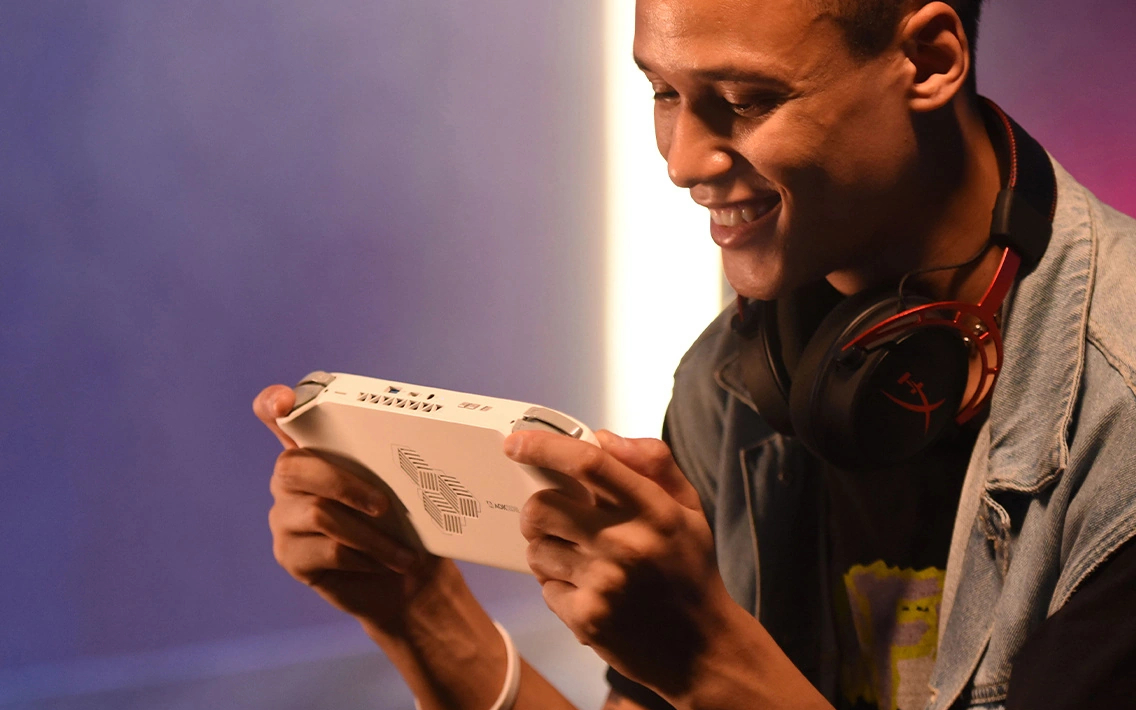 AOKZOE A2 Ultra - nowy handheld do gier z układem Intel Core Ultra 7 ...