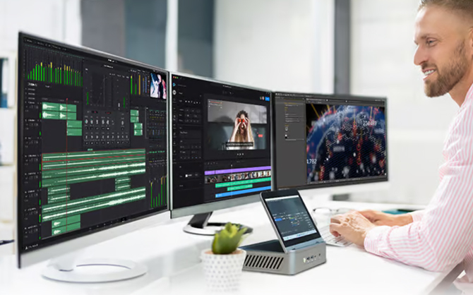 Miniproca - mini PC z 7-calowym dotykowym ekranem. Na pokładzie AMD Ryzen 9 6900HX i nawet 32 GB ...