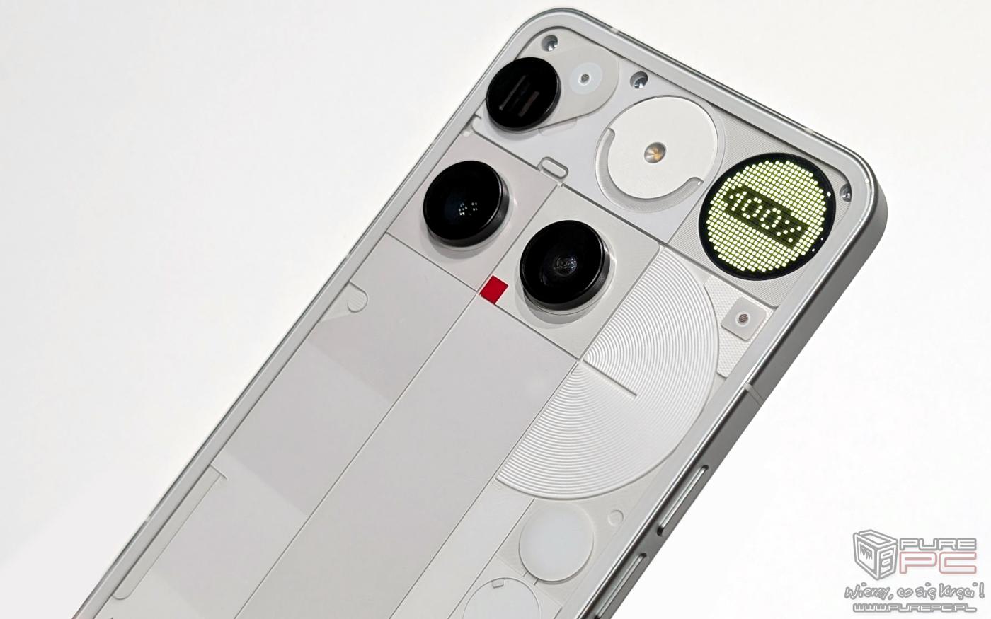 Nothing Phone (3) to bardzo... oryginalny smartfon. Snapdragon 8s Gen 4, Glyph Matrix i Android ...