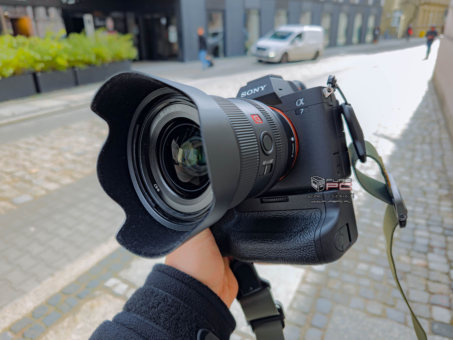 50 Mpx w smartfonie vs 33 Mpx w aparacie fotograficznym. Jaka jest ...